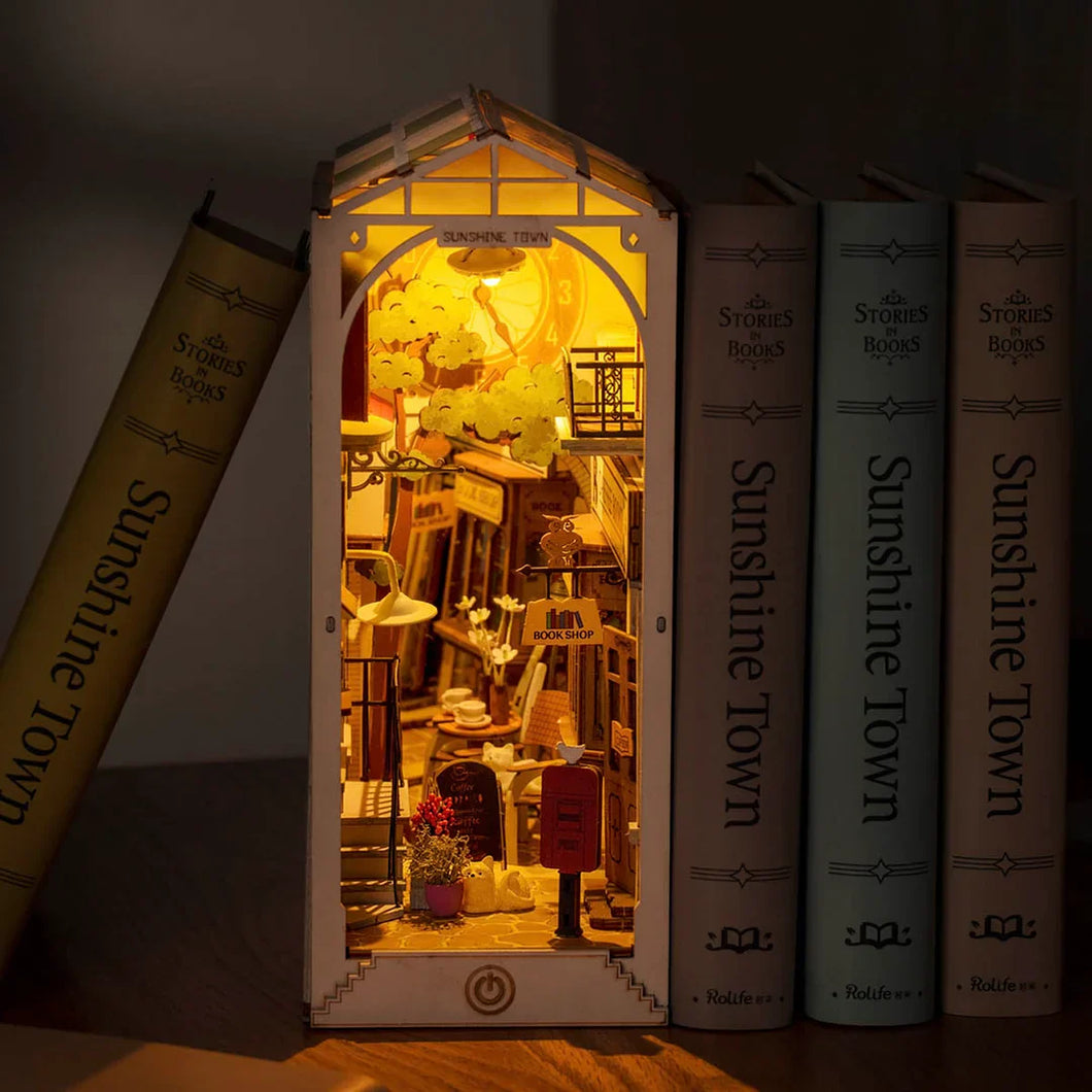 DIY Book Nook kit - Sunshine Town – Figured'Art